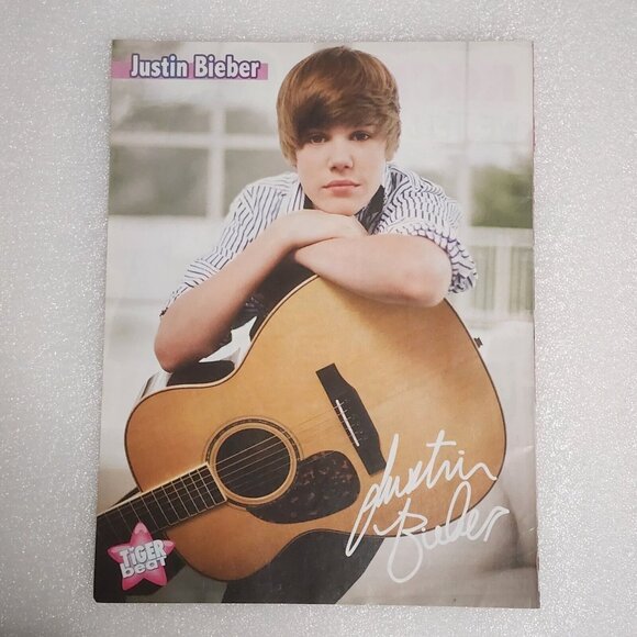 Art | Justin Bieber Guitar Facsimile Autograph Poster Pinup Clipping ...
